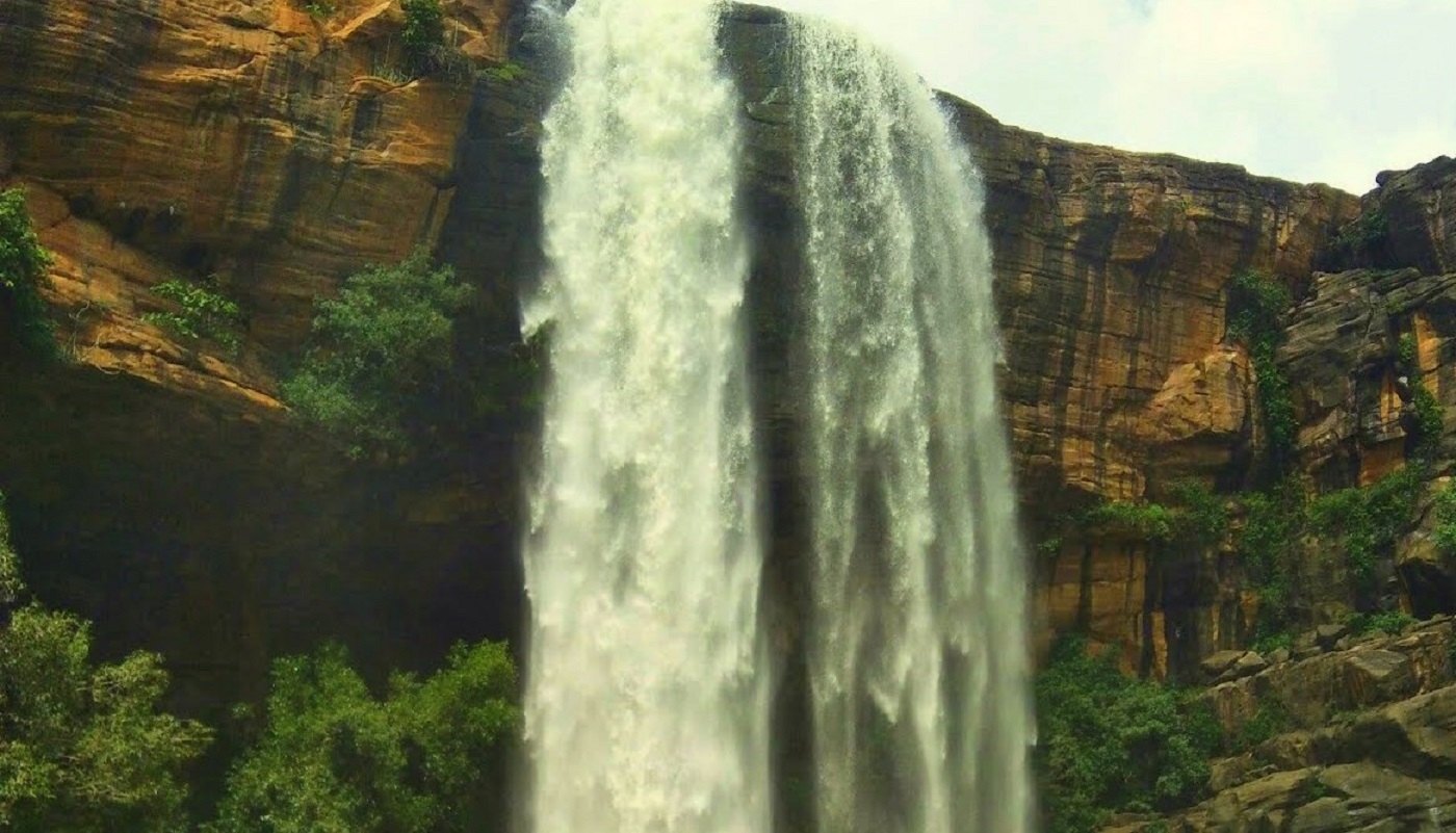 Amargarh Waterfall » Junoon Adventure